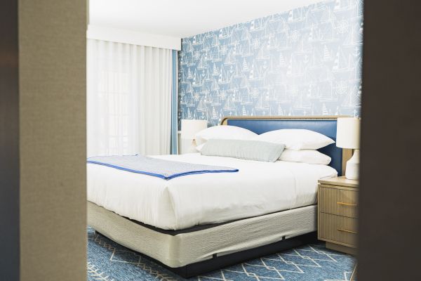 Danfords Hotel Rooms & Suites - Waterview Marina Accommodations Port ...